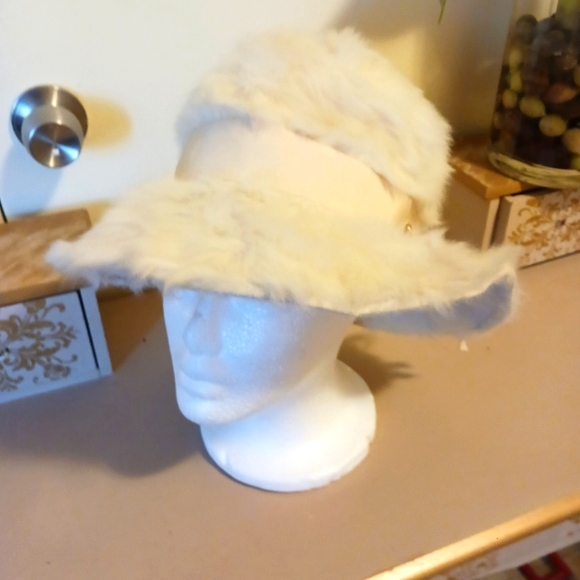 MOUSSL | Accessories | Vintage 7s Floppy Big White Rabbit Wool Fur By ...